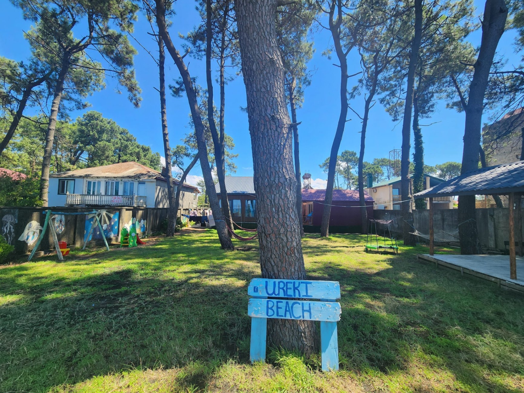 Ureki Beach - Your Summer Home by the Black Sand